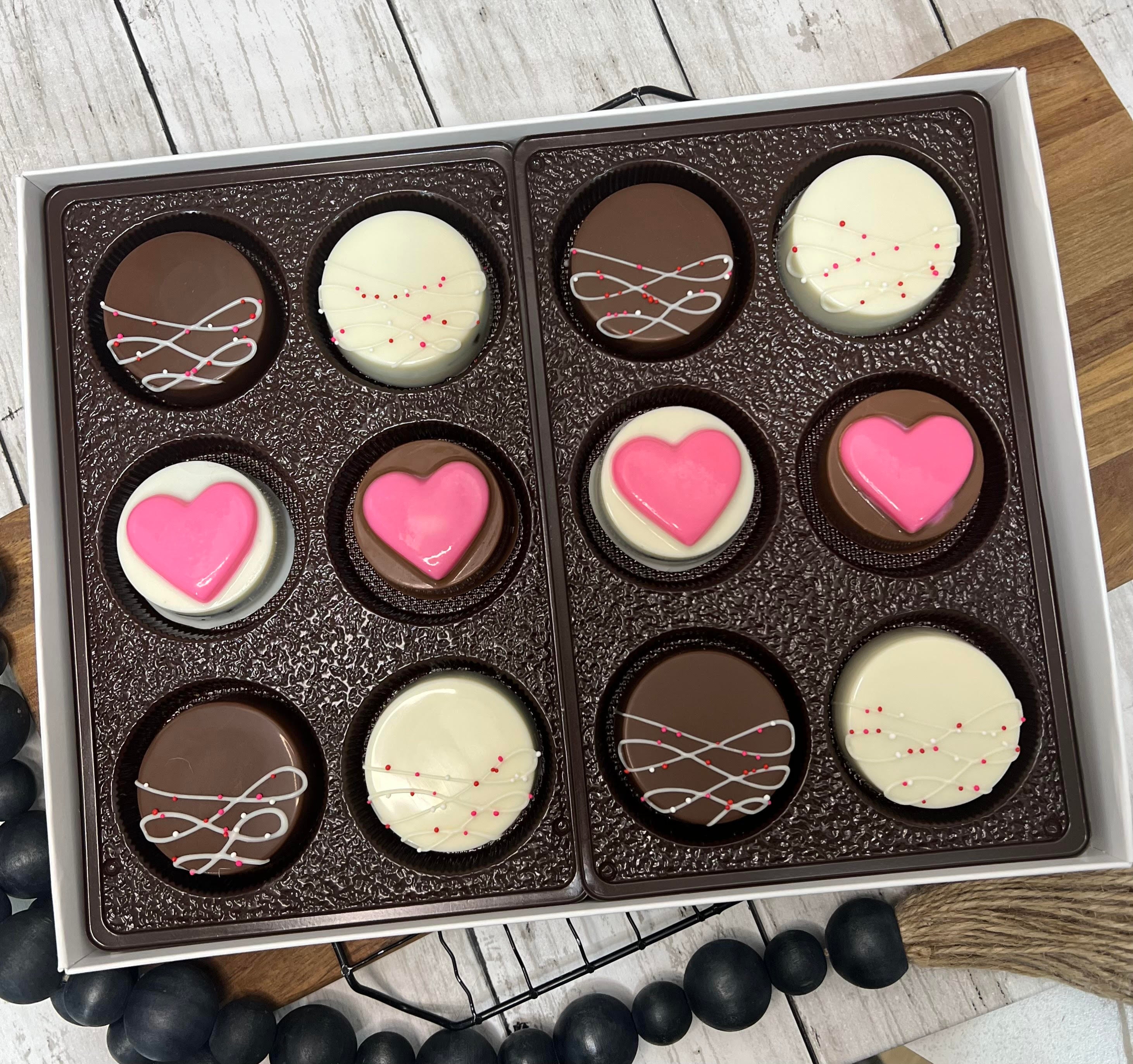 Chocolate Dipped Oreos | tracy's transport & sweet treats